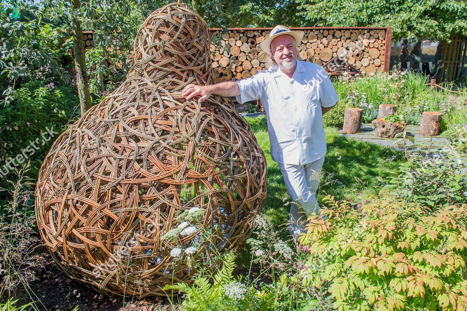 Bill Bailey Family Garden Designed By Editorial Stock Photo - Stock ...