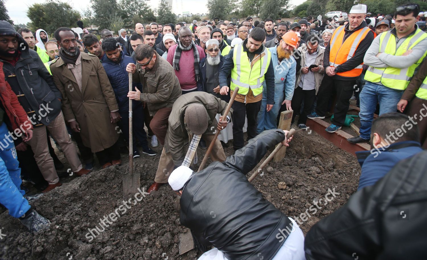 Mourners Bury Body Grand Mufti Sheikh Editorial Stock Photo - Stock ...
