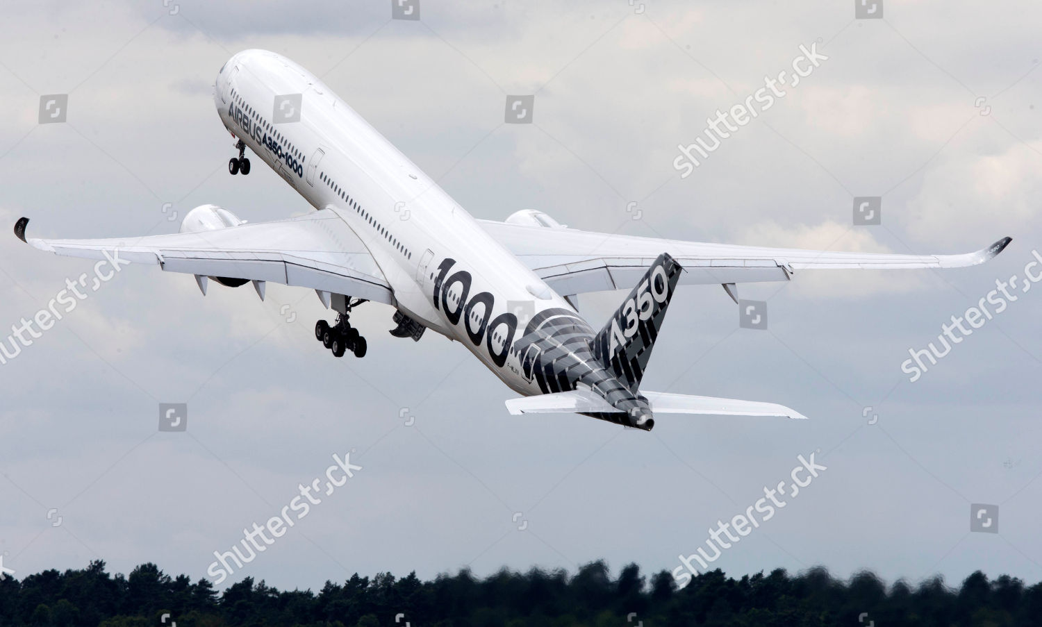 Airbus A350 1000 Editorial Stock Photo - Stock Image | Shutterstock
