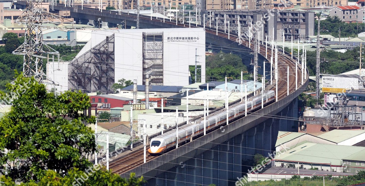 HIGH-SPEED TRAIN RUNS NEW TAIPEI CITY Editorial Stock Photo - Stock ...