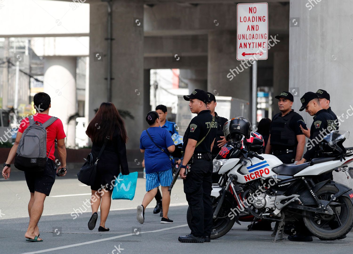 Filipino Police Officers Tactical Motorcycle Riders Editorial Stock ...