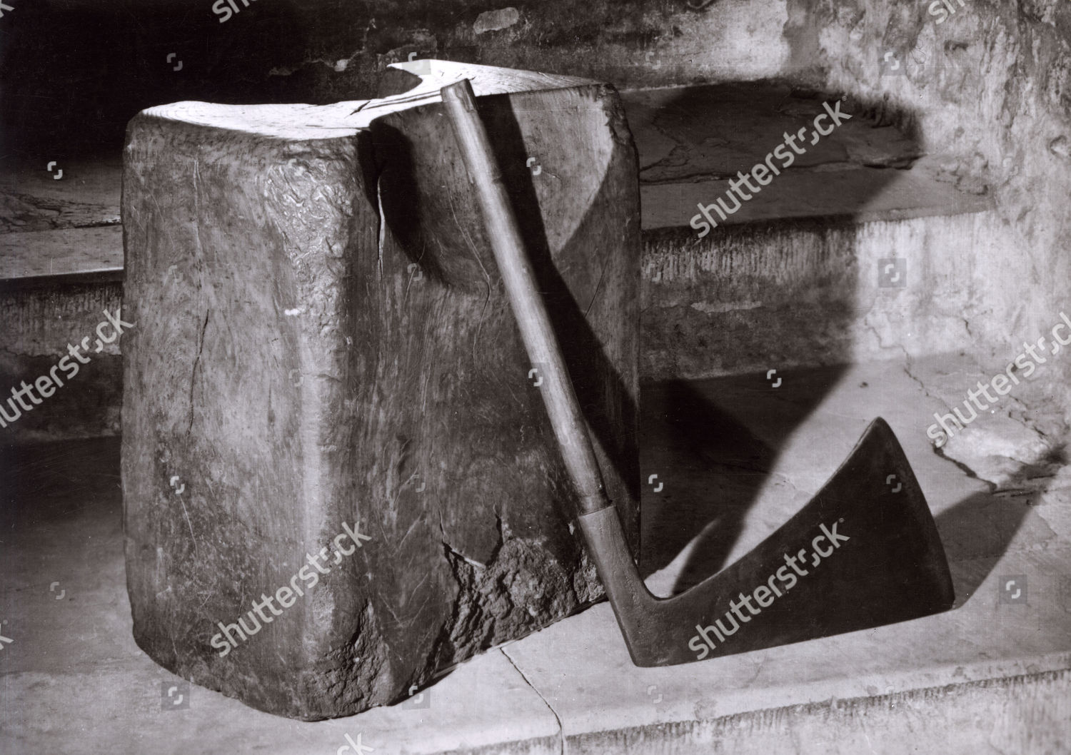 Executioners Block Axe Tower London Unattributed Editorial Stock Photo ...