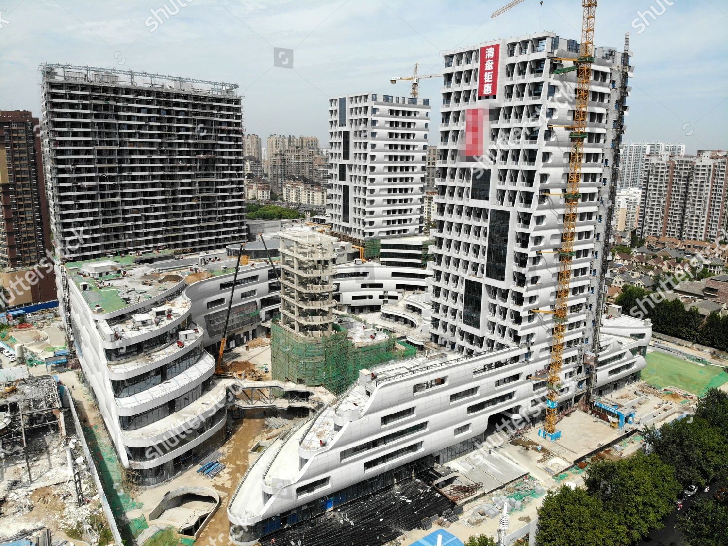 Cruise Ship Shaped Building Under Construction Editorial Stock Photo ...