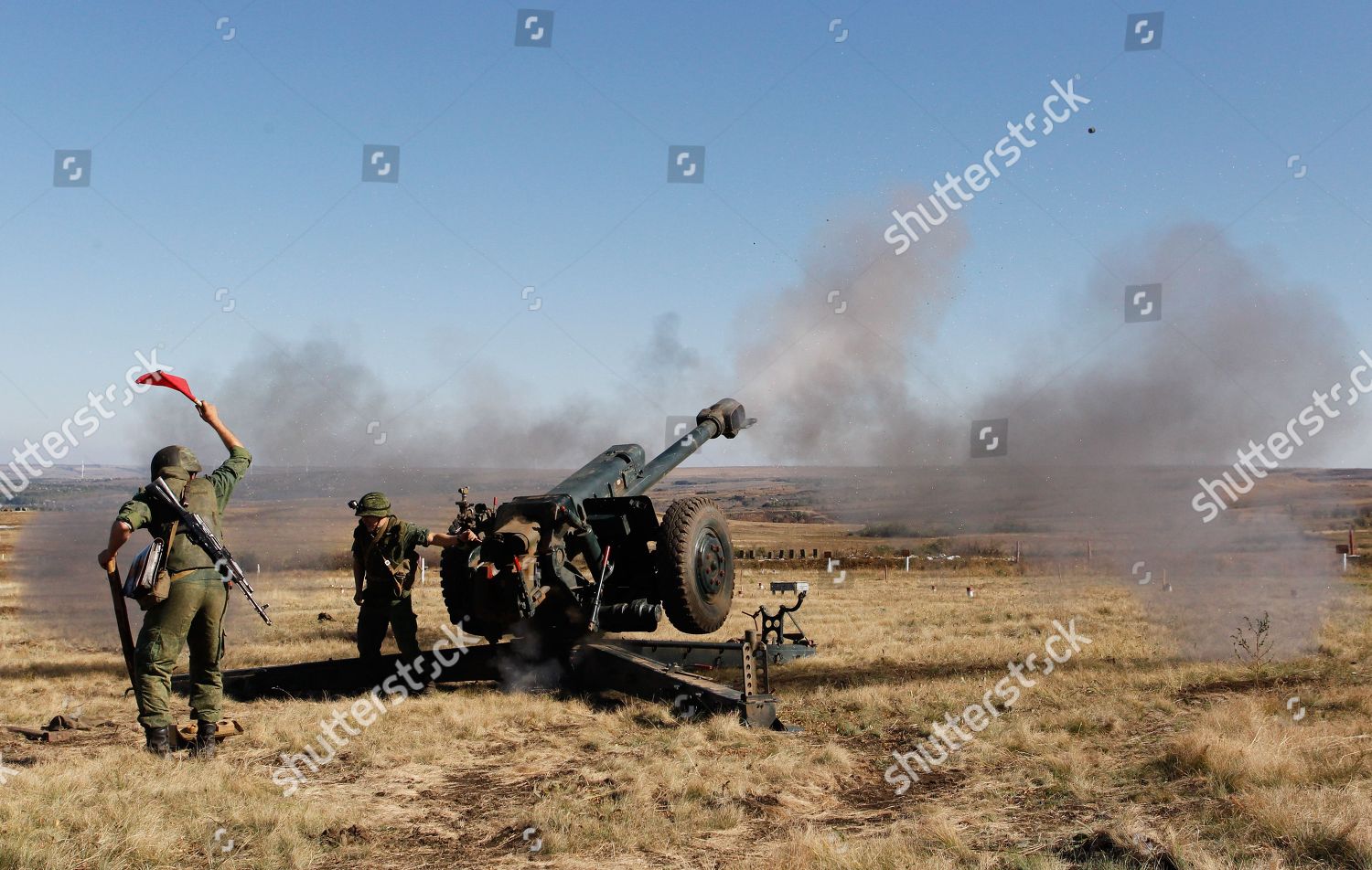 122mm Towed Howitzers D30 Fires During Editorial Stock Photo - Stock ...