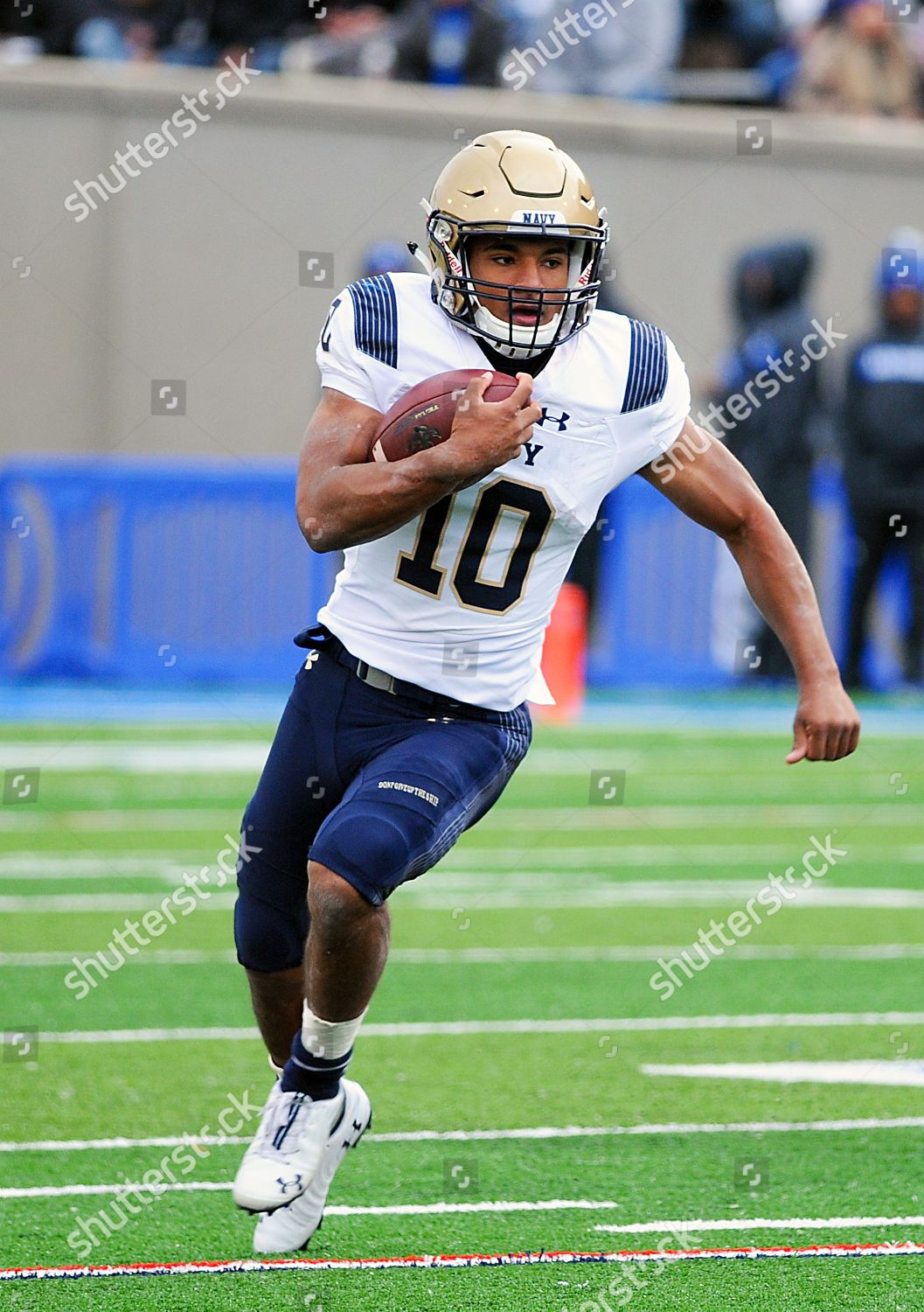 Navy Quarterback Malcolm Perry 10 Breaks Editorial Stock Photo - Stock ...