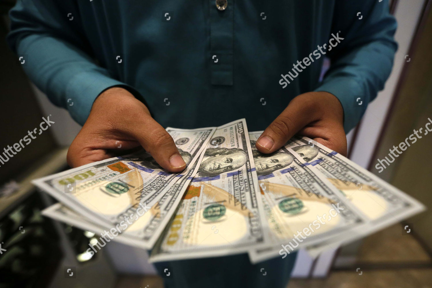 Currency Exchange Dealer Sorts Us Dollars Editorial Stock Photo - Stock ...