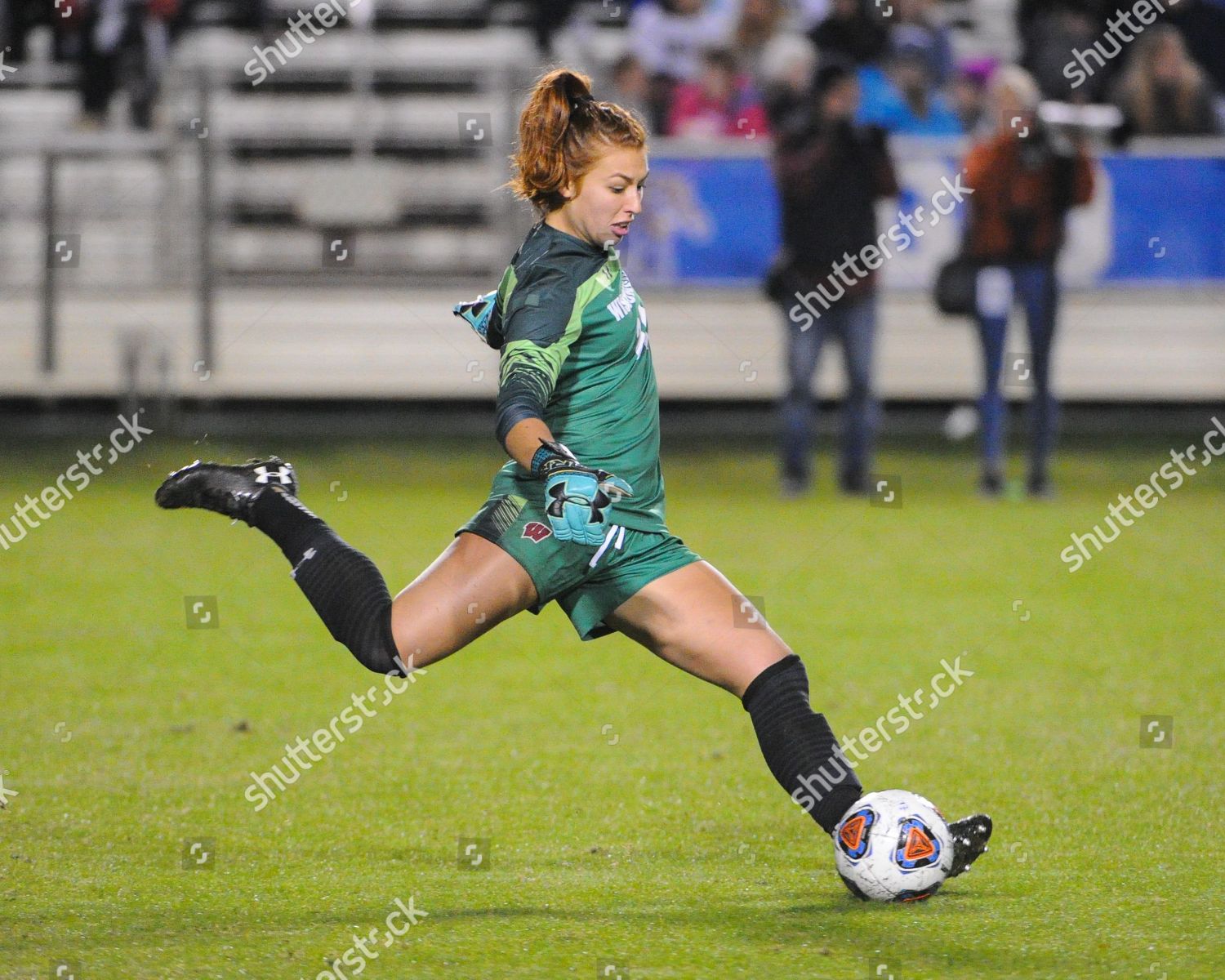 Wisconsin Goalkeeper Jordyn Bloomer 24 Loads Editorial Stock Photo ...