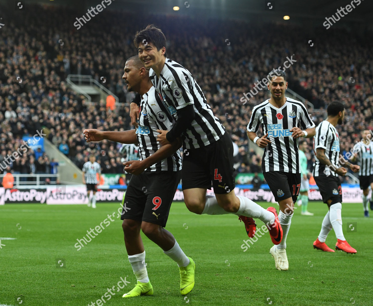 Salomon Rondon Newcastle United Celebrates Scoring Editorial Stock ...