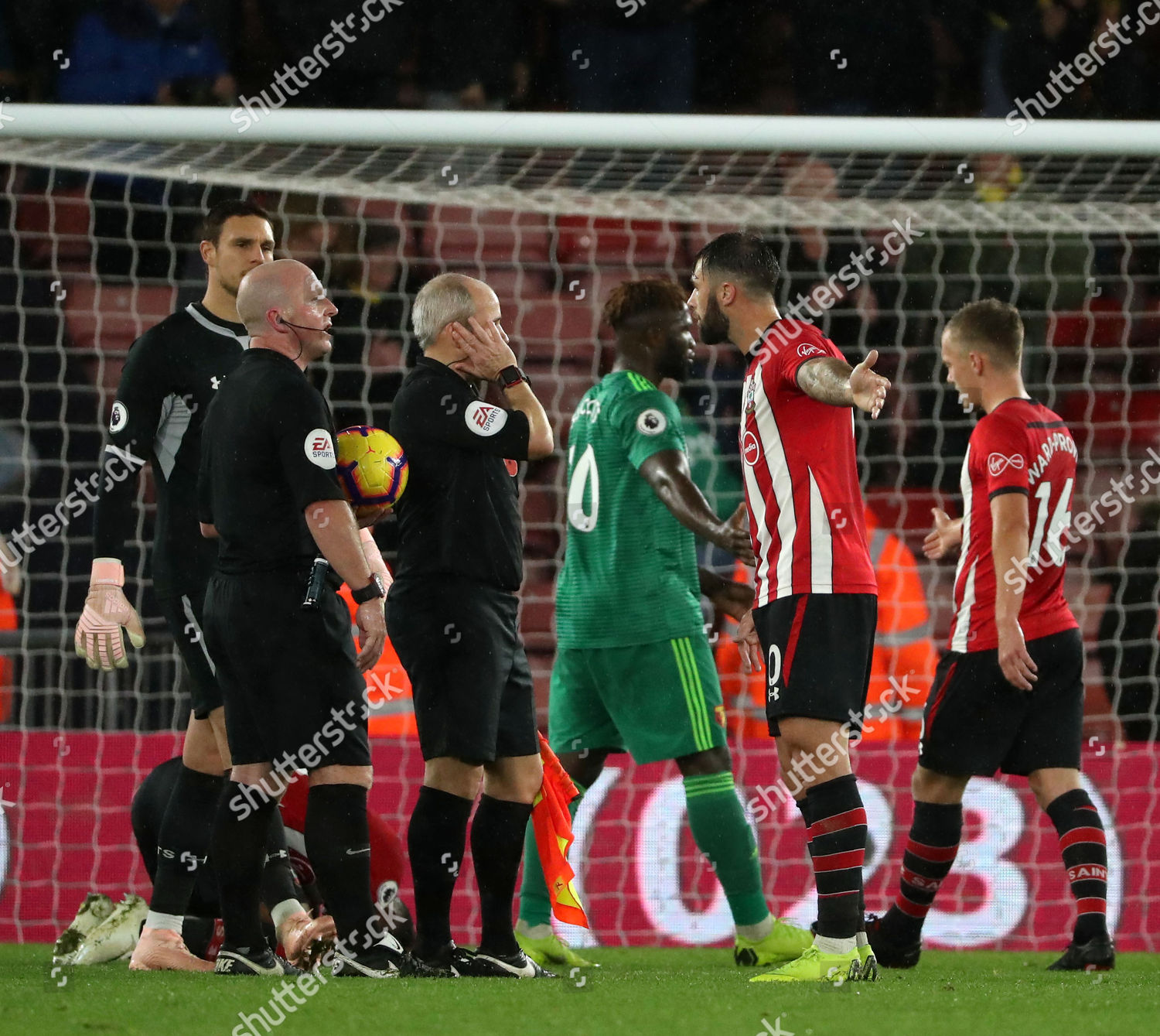 Charlie Austin Southampton Argues Referee Simon Editorial Stock Photo ...